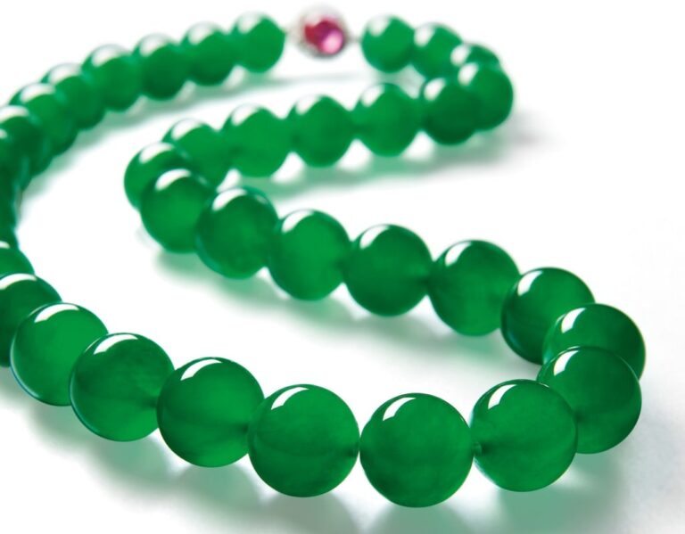 Giada: proprietà, colore, significato della giada, giada verde, giada ...