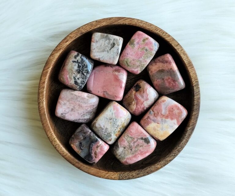 La pierre rhodonite : vertus, pouvoir, signification, propriété ...