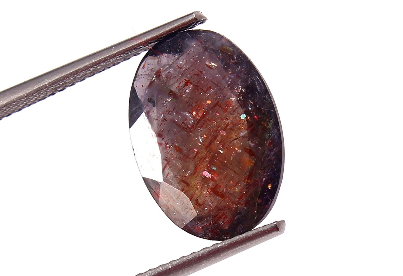 Iolite meaning: properties, uses and benefits